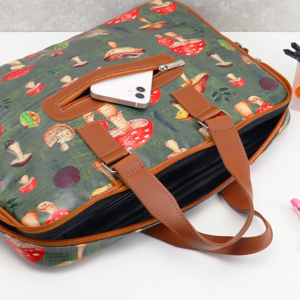 Case para Notebook 15,6" Cogumelos Botanic Verde